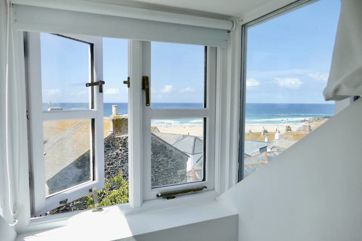 Silver Seahorse - A Cottage That Sleeps 6 Guests In 3 Bedrooms - 聖艾夫斯