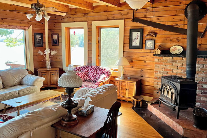 The Beacon - Lakefront Log Home For Families, A Quiet Summer Or Winter Paradise! - Ottawa