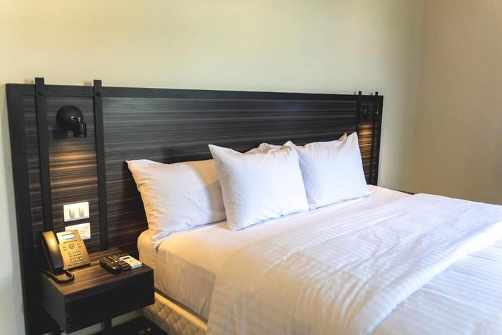 Sunny Retreat King Room With Pool, Steps From Museums, Markets & Local Flavors - Mérida