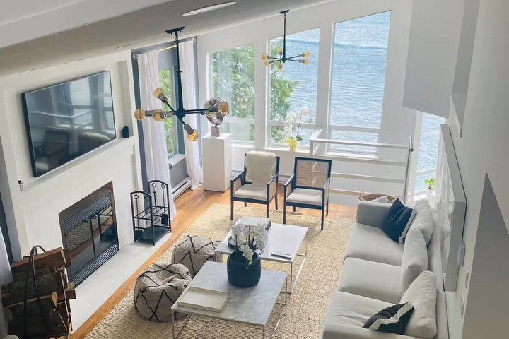 Stunning Deep Cove Waterfront Estate - Port Moody