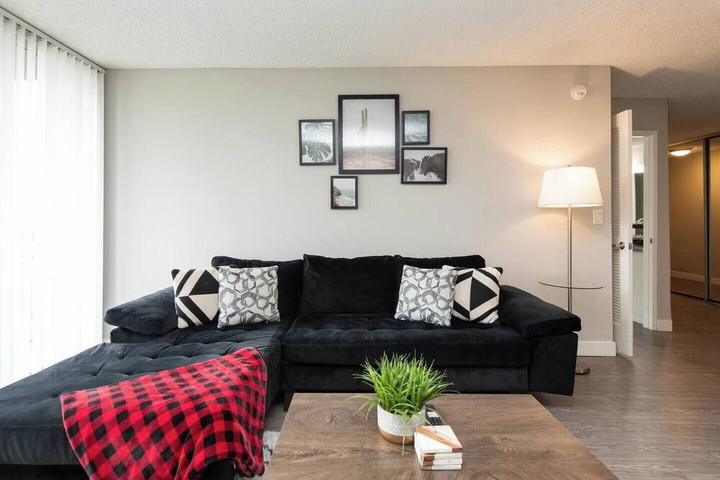 Snazzy 2bd Apt/ Rooftop Pool With Stunning View Of The City & The Hollywood - Los Angeles
