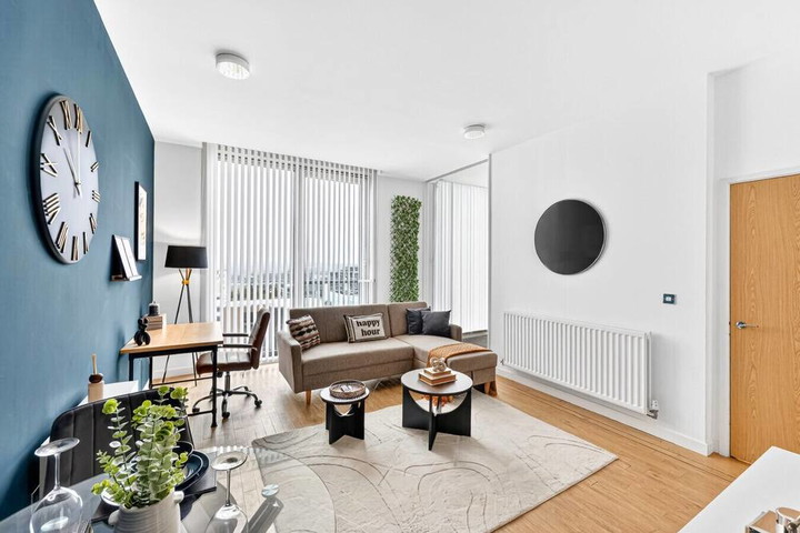 Penthouse Flat In City Centre With Free Parking - Milton Keynes