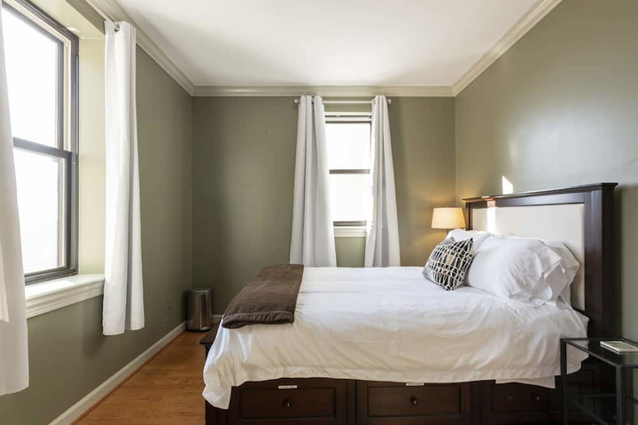 Renovated Condo In The Heart Of Dupont Circle- 2 Blks To Metro - Falls Church, VA