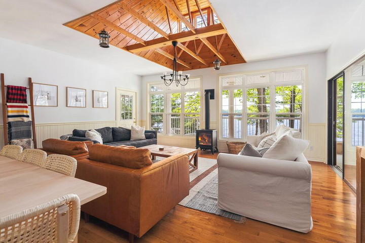 Muskoka Waterfront Cottage W/ Hot Tub, Wi-fi & Ac (Pet-friendly!) - Bracebridge