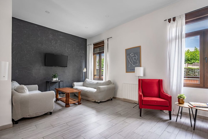 Holiday Home 'Little Yellow House' With Private Terrace - Gijón