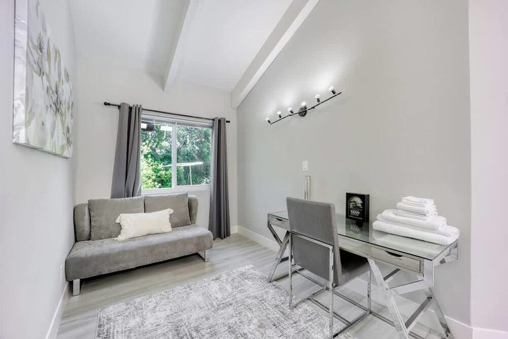 2 Luxe Townhouses Near Meta & Stanford - 491 & 601 - Foster City, CA