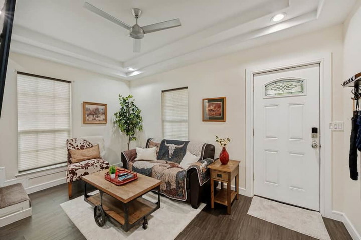 3-bedroom 2 Unit Cozy Family House Mins To Stockyards And Dt Ft Worth! - Cultural District - Fort Worth