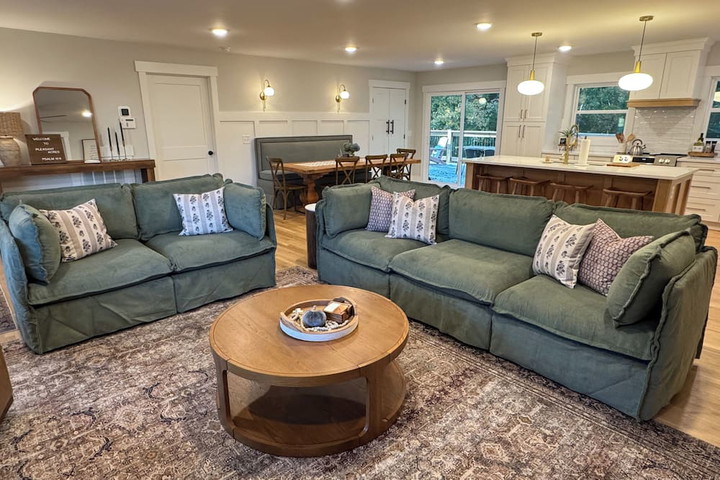 Modern Farmhouse Retreat On 4 Acres Near Nashville,tn Overlooking Private Woods - Springfield, TN