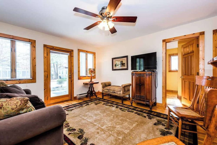 House Of Reilly - 5-min Walk To Private Beach! - New Buffalo, MI