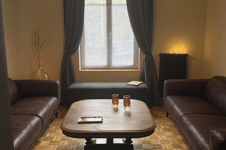 Grand Gîte 4*: 12 Couchages, 6 Chambres, 4 Salles De Bain, Salle De Jeux, Jardin - Laon
