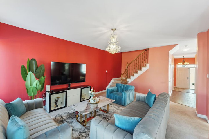 Luxury 4br Home, Sleeps 10, Private & Near Shops In Ottawa - Ottawa
