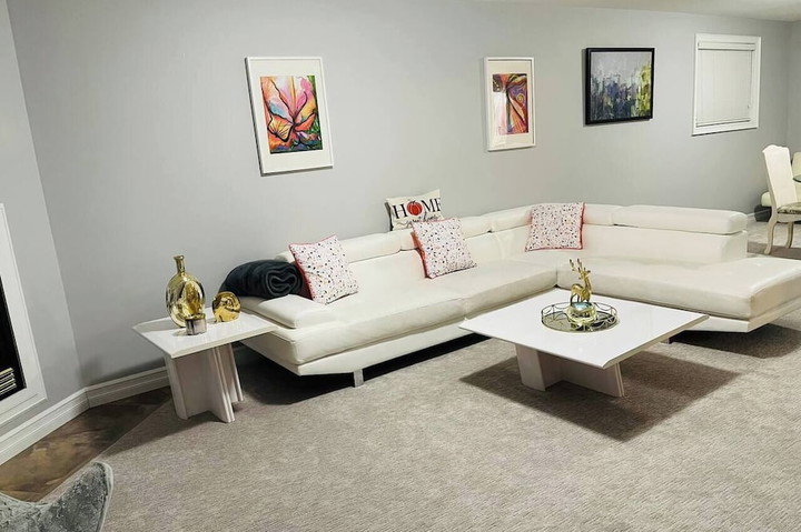Modern 2br Basement Appartment. Near Point Peele. Free Parking. Kitchen - Leamington