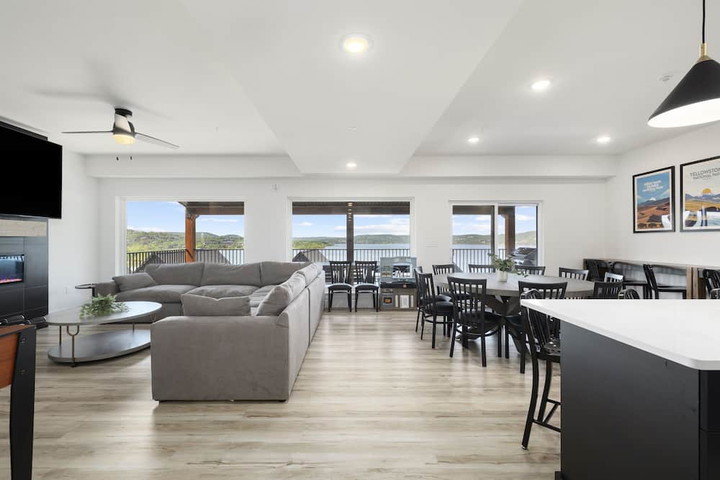 New 7 Bdrm Home | Luxury|beauty|modern|views|spacious + Mins From Bcl - ミズーリ州