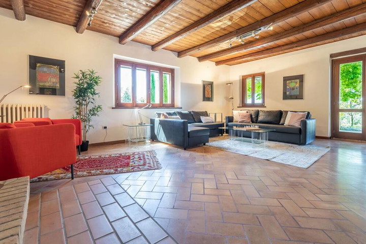 Villa En Ostra Con 4 Habitaciones, Capacidad 12 - Senigallia