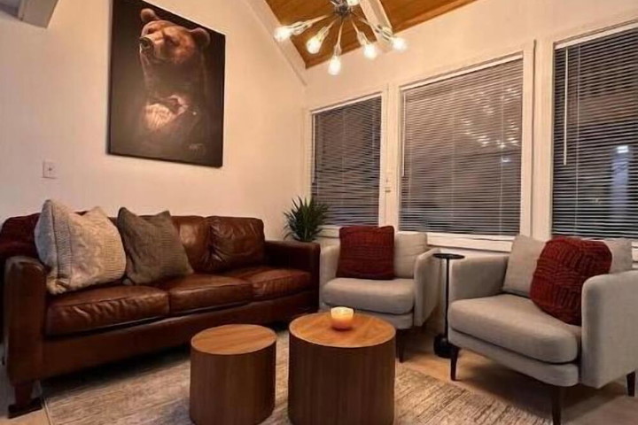 Modern Mountain Retreat  Perfectly Situated-central Ac- Pool! - Davis, WV