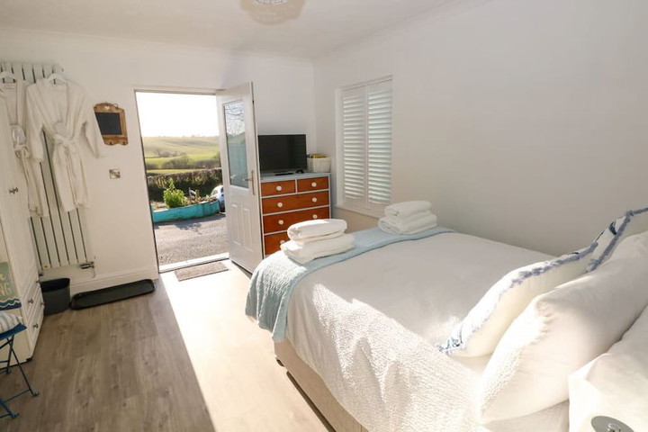 The Hollybush, Kilgetty - Tenby