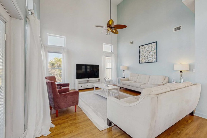 Beautiful Water Front Home In Historic Fairhope - Fairhope, AL