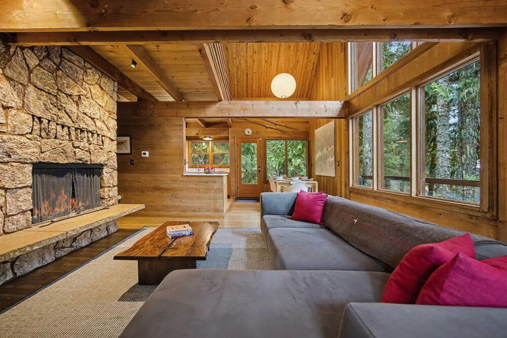Holzhutte - Mid-century Alpine Retreat - Hot Tub - Mount Hood, OR