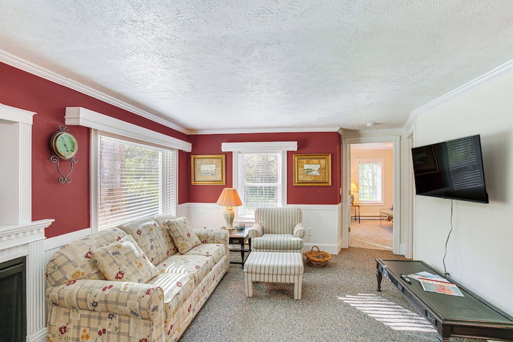 Relax Fireside! Frankfort Apt Near Dtwn & Beaches - Frankfort