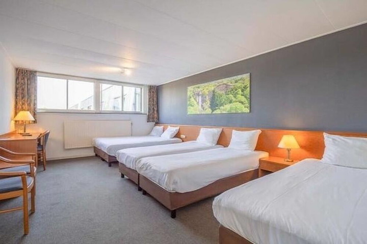 Enjoy Scenic Escape: Close To Efteling Theme Park & Naturemuseum Brabant - Waalwijk