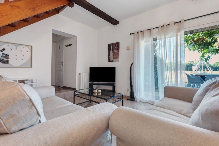 Maison De Vacances 'Domaine Logis Gascogne, Gîte 1' Avec Vue Montagne, Piscine Et Wi-fi Inclus - Gers