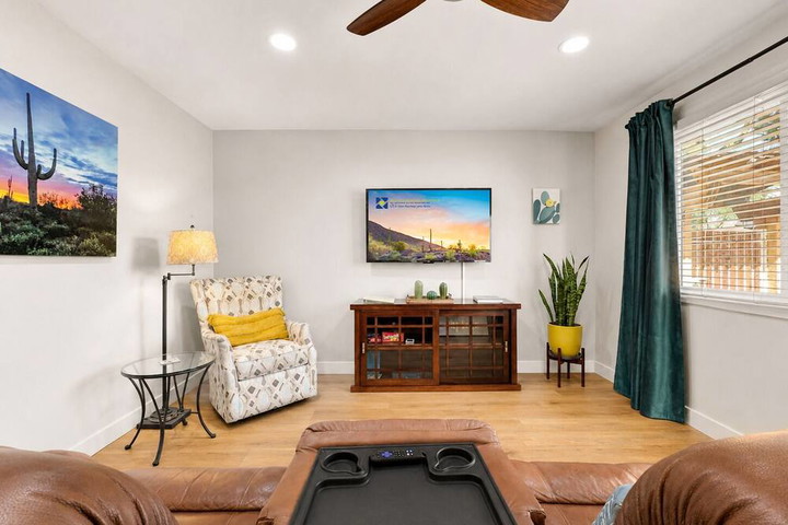 1br Downtown Chandler W King Bed, Kitchen, Patio, Parking! - ギルバート, AZ