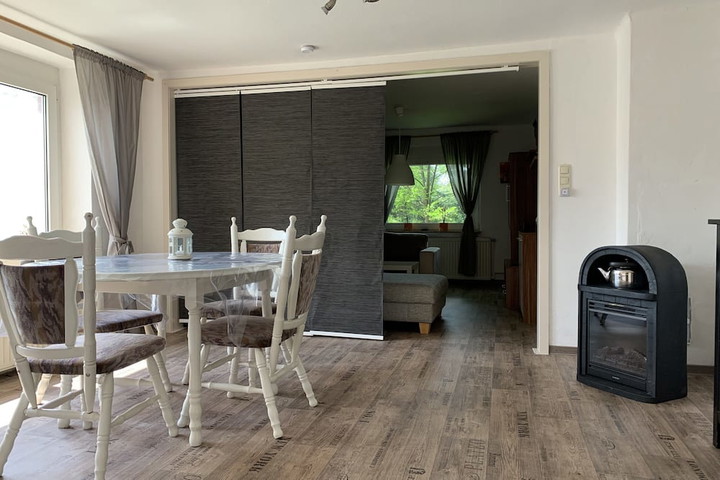 Holiday Adjacent To The Farm - Leer