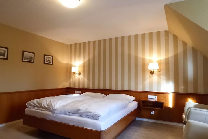Doppelzimmer Comfort, Retro Ohne Balkon, 1 Doppelbett - Donaueschingen