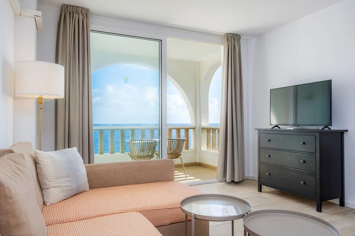 Apartment 'Sea View Room 106' With Shared Pool, Wi-fi And Air Conditioning - Mallorca
