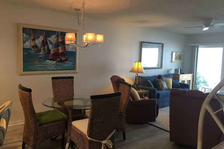 Queen's Grant Oceanfront Condo, Topsail Beach, 1st Floor, Pool, Boat Access. - Hampstead, NC