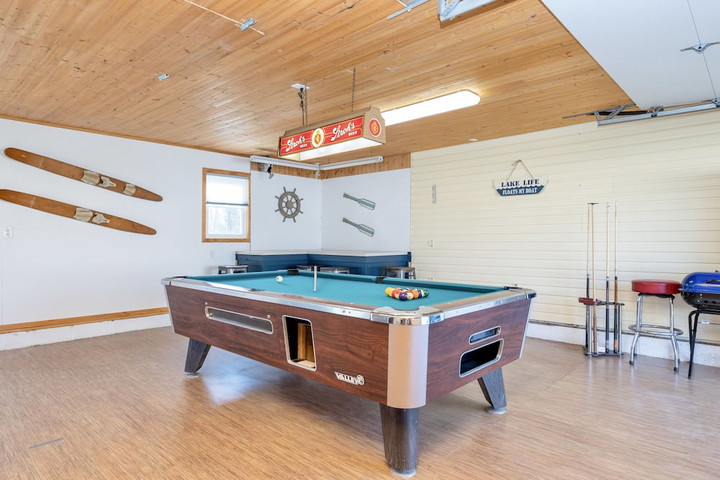 Island Cottage W/ Pool Table & Walking Distance To Cranberry! - Indian Lake, OH