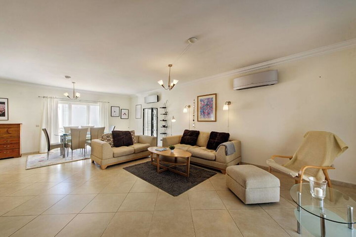 Comfortable & Spacious House With Large Terraces, Jacuzzi And Private Garage. - Tavira