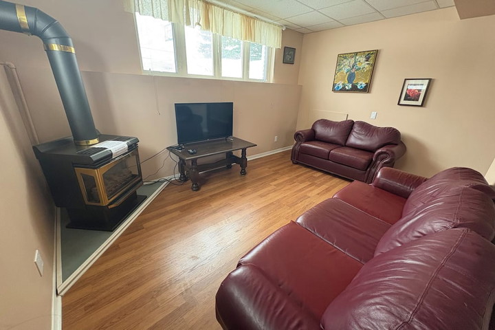 Entire Spacious Tranquil Unit W/free Parking - Ottawa