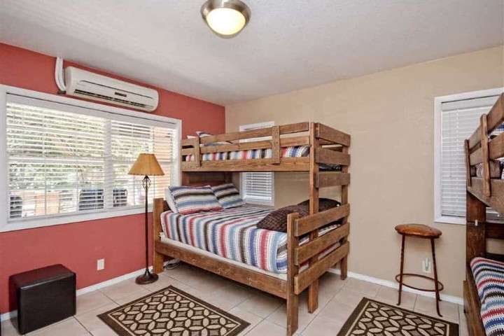 Family And Pet Friendly Lake House On A Quiet Cove On Lake Lbj - Kingsland, TX