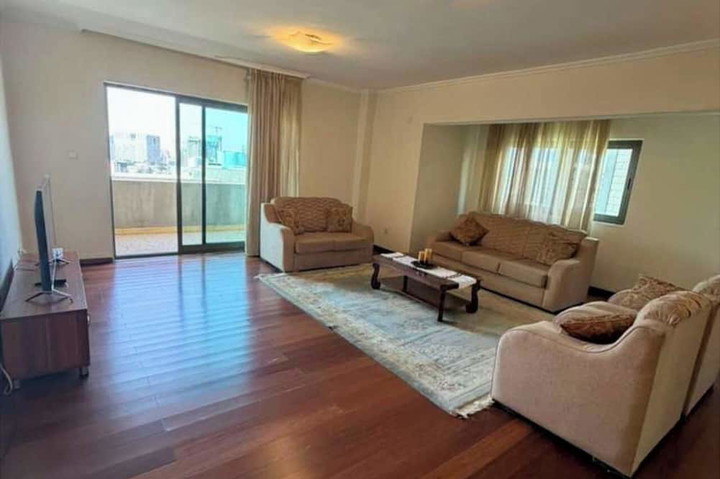 Luxury Oasis: 2-bedroom Apartment W/ Downtown City Views - Addis Ababa