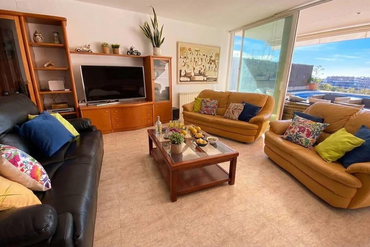 Villa Med. 8 Minutos Andando De Playas De Sitges. Hasta 18 P. Vistas & Relax 13p - Sitges