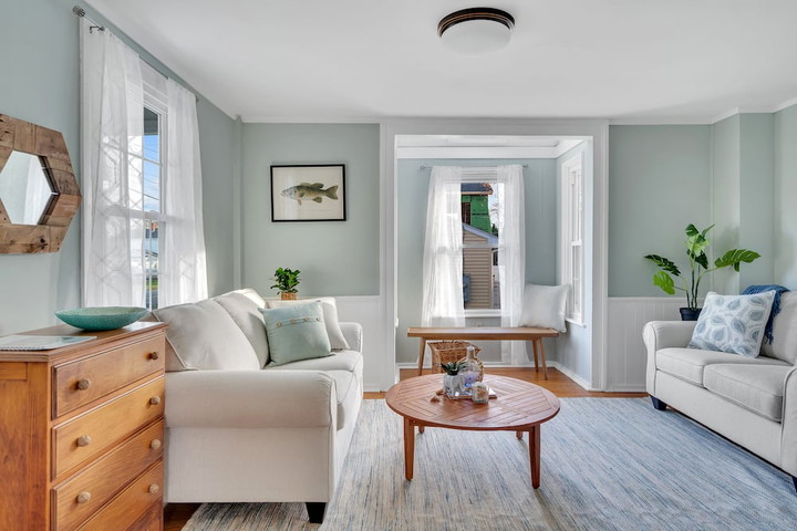 Adorable Cottage With Cottage Porch, Walk To Water & Town - Essex, CT