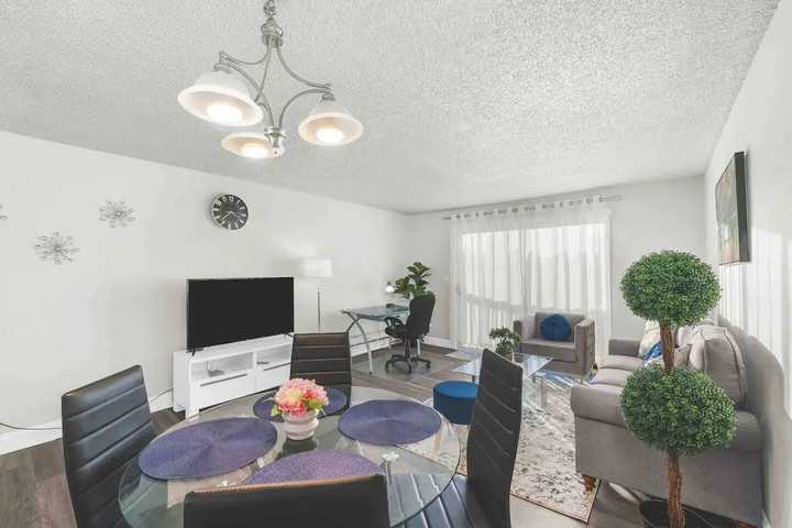 Casa Bella Homes-top Floor Condo Unit, Centrally Located, Home Away From Home - Federal Way, WA
