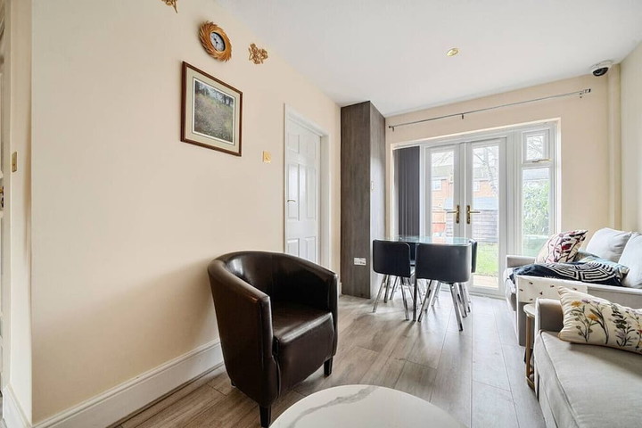 Close To Windsor, Heathrow And Central London Sleeps Nine - Slough