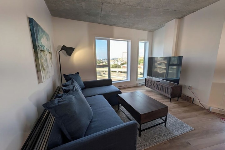 The Zenith · Sleeps 8 · 11th Fl · Ev Parking - Levis