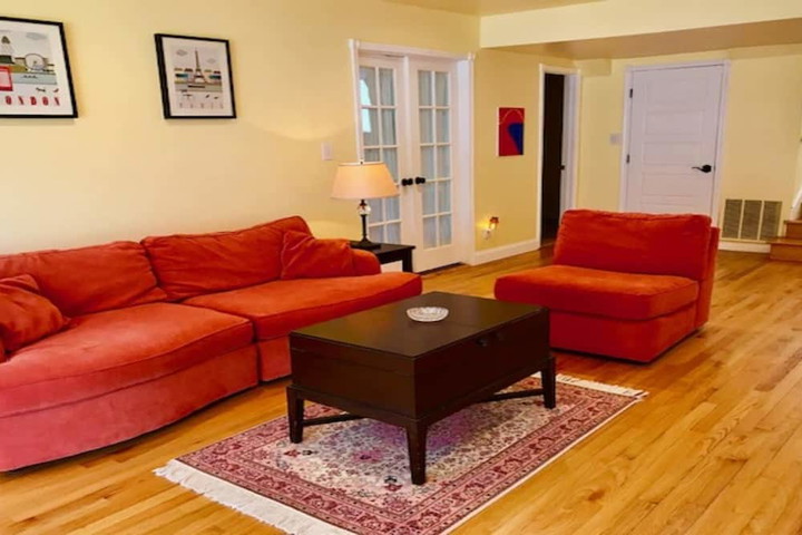 Gorgeous Private Split Level Mclean Side Of Great Falls Park Like Setting - Rockville, MD