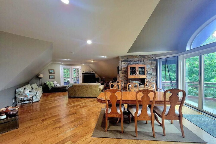 Vintage Poulsbo Apartment With Bay Views - Silverdale