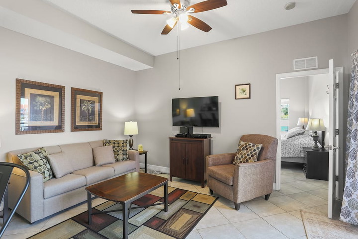 Madeira Bay Resort #210  Corner Marina-view Condo With Pet-friendly Luxury - Madeira Beach, FL