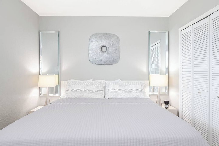 Location! Duo Beachcondo Paradise! Sleeps 14 - Clearwater Beach, FL