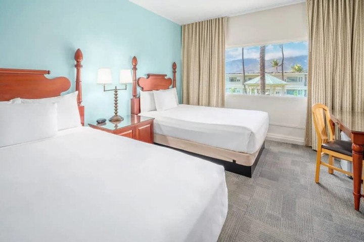 Affordable Stay | Garden Views | Outdoor Pool | Steps Away From Kanaha Beach! - Paia, HI
