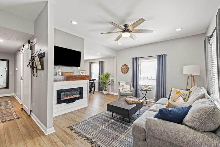 Welcome Home! 10 Mins To The Horse Park, Bourbon Trail & We're Pet Friendly - Georgetown, KY