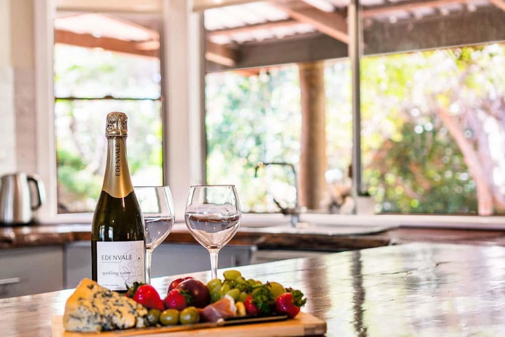 'The Love Shack' Pet-friendly Beach Bungalow - 