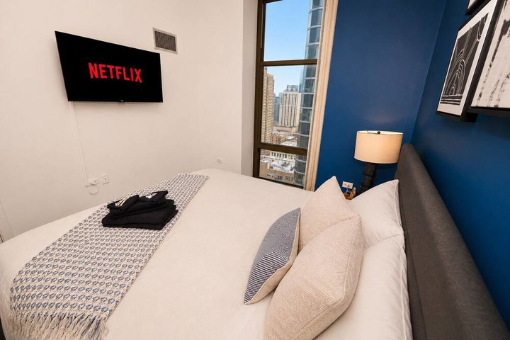 25th Floor 2br Grant Park Suite With Balcony - Chicago, IL
