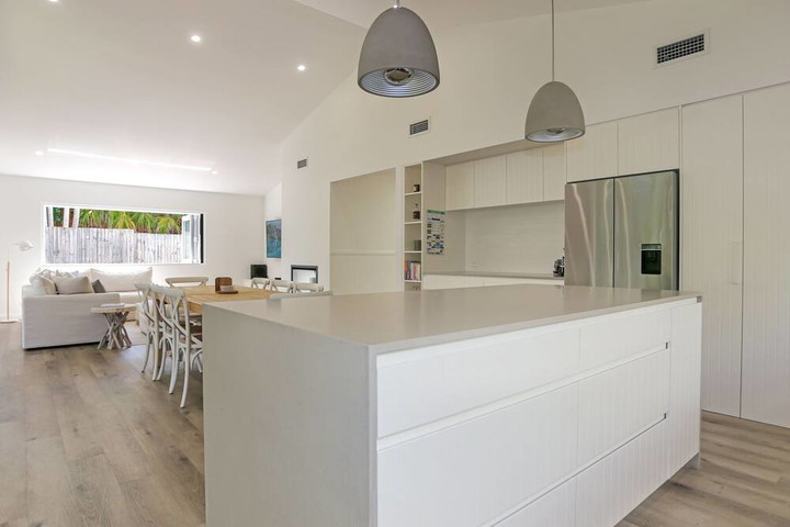 The Beach Nest - A Luxurious Coastal Home Away From Home - Hawks Nest