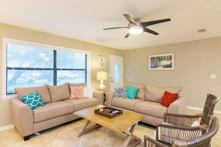 Pure Relaxation: Heated Pool, Beach, Cabana & More - Vilano Beach, FL